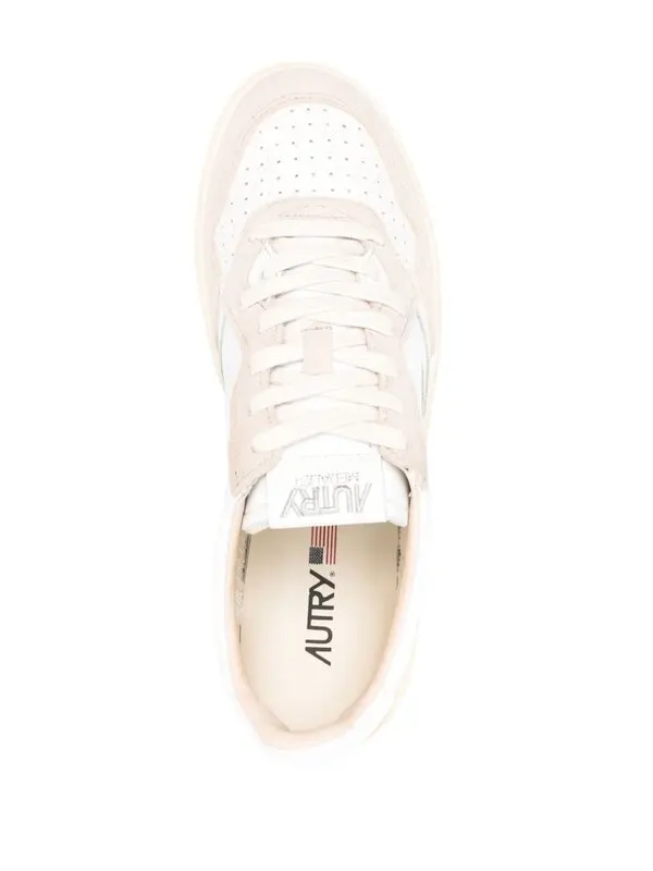 AUTRY Medalist Low Leather Sneakers - White