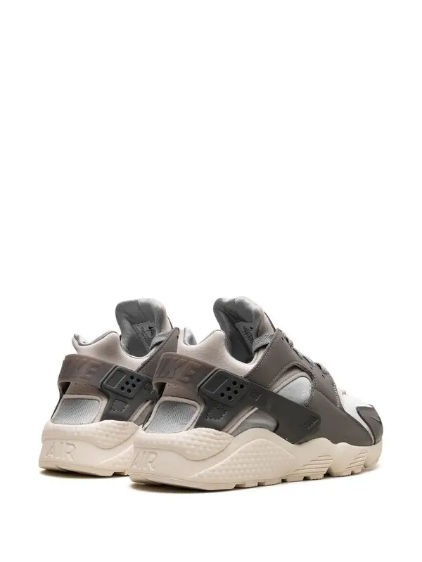 Nike Air Huarache Light Sneakers