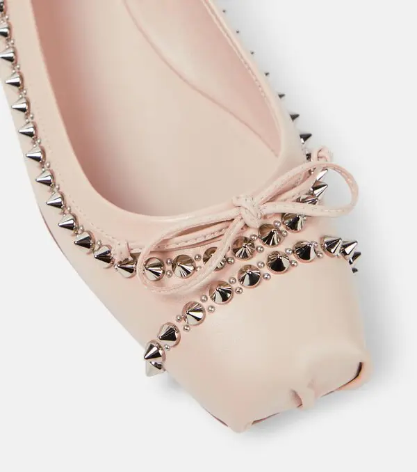 CHRISTIAN LOUBOUTIN Mamadrague Spikes Leather Ballet Flats - Beige