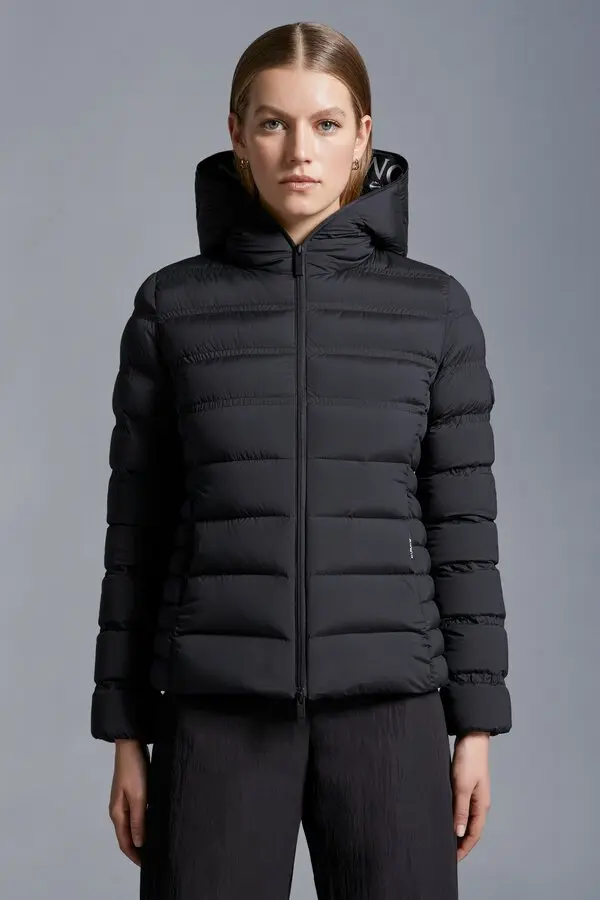 Moncler Alete Short Down Jacket - Black
