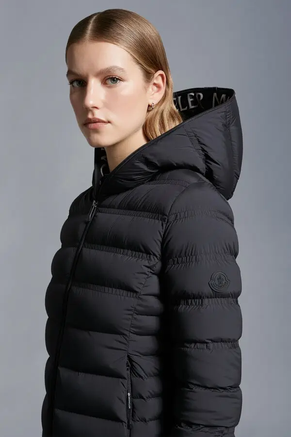 Moncler Alete Short Down Jacket - Black