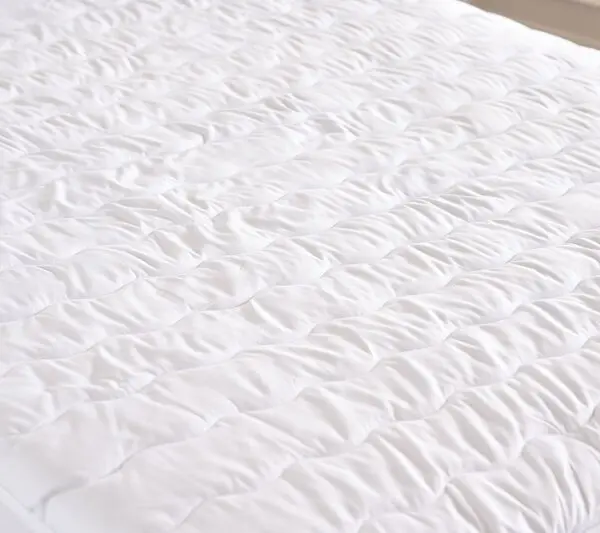 HOME REFLECTIONS Waterproof Mattress Pad- Queen
