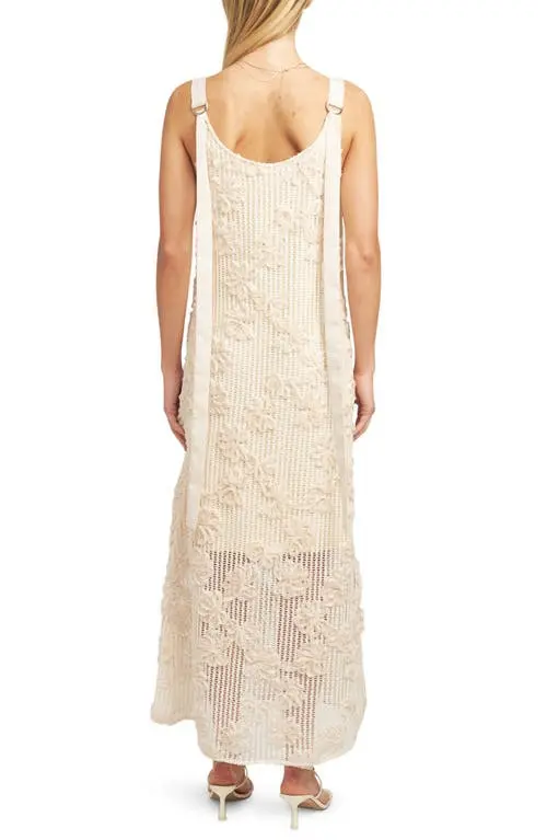 EN SAISON Reese Floral Appliqué Maxi Dress