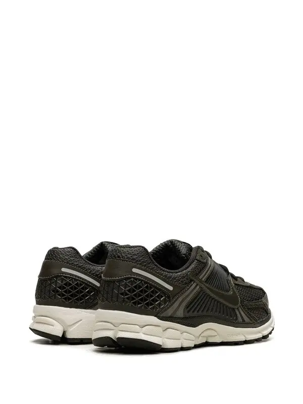 Nike Zoom Vomero Sneakers