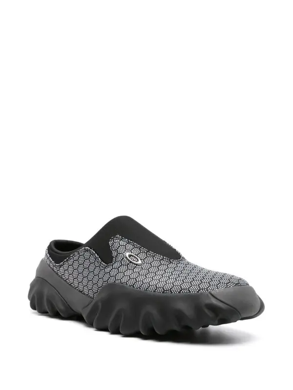 Oakley Slip-on Sneakers