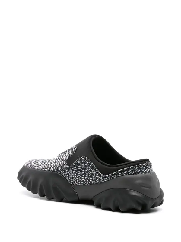 Oakley Slip-on Sneakers