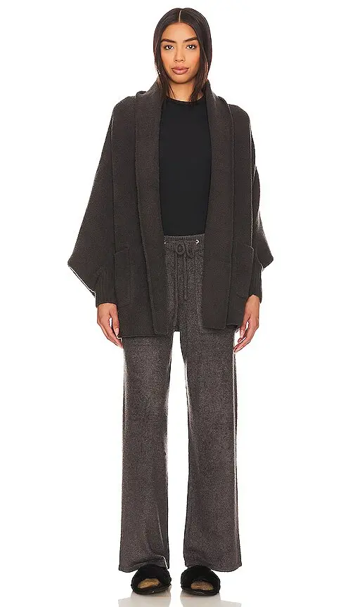 Barefoot Dreams Cozychic Blanket Wrap In Charcoal - Carbon