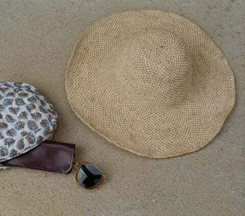 DôEn Taft Hat In Natural Raffia - 65% Off | Editorialist display picture 2