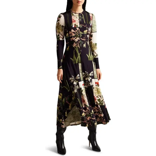 boho chic long sleeve dress Boho Lace Deep V-Neck Bell Sleeves A-Line Wedding Dress main image 0