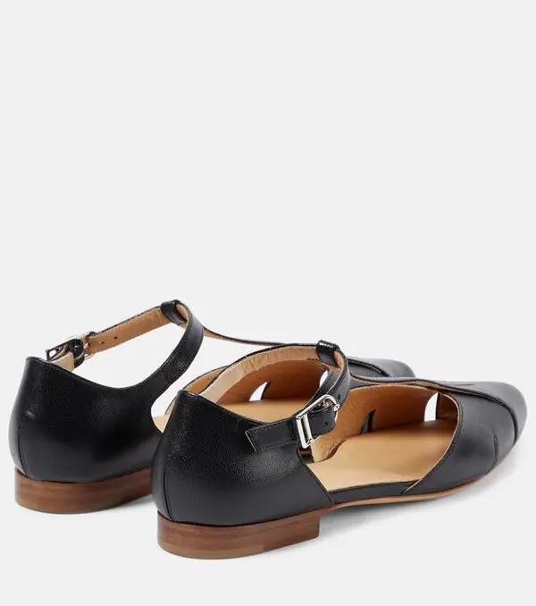 Gabriela Hearst Harlow Leather Flats In Black 40% Off Editorialist