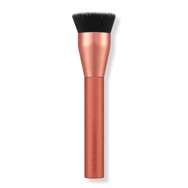 REAL TECHNIQUES Glow Round Base Makeup Blending Brush - One-color