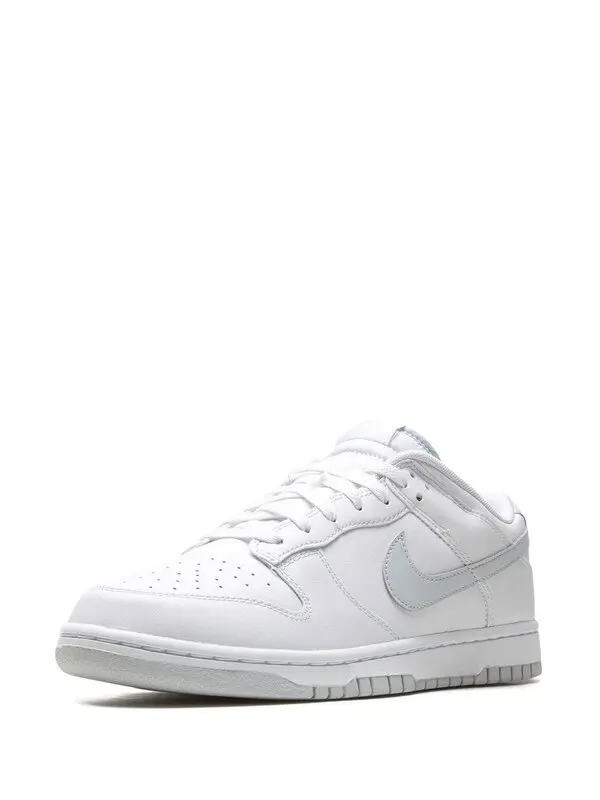 Nike Dunk Low Retro Sneakers - White