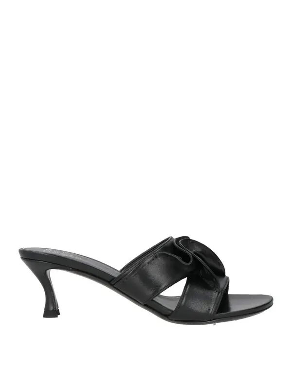 Valentino Garavani Leather Ruffle Sandals - Black