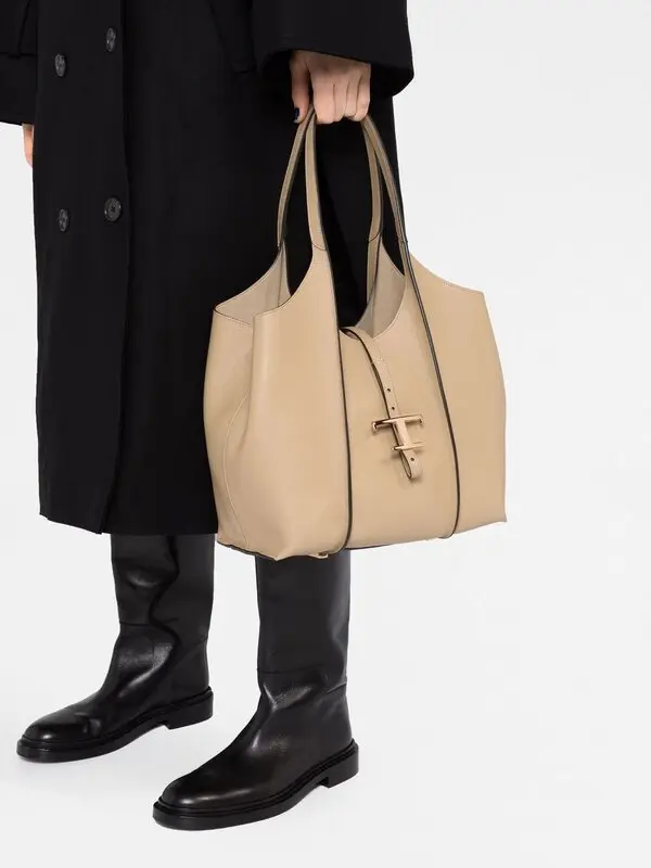 TOD'S T-plaque Leather Tote Bag