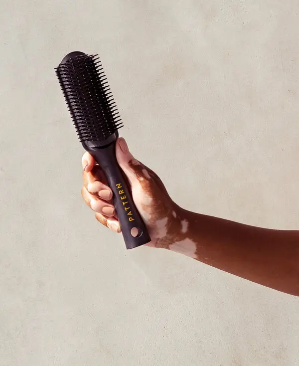 PATTERN Shower Brush
