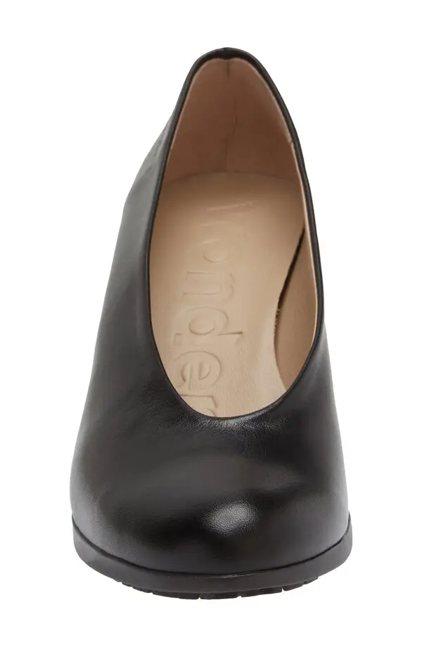 WONDERS Leather Pumps - Black Leather