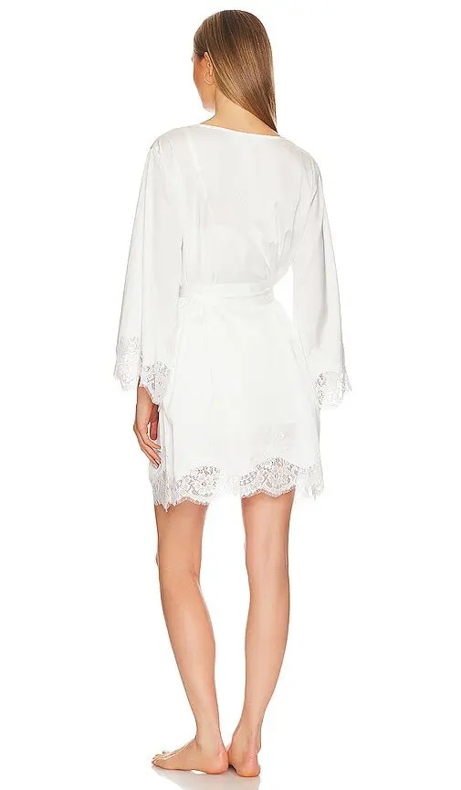 HOMEBODII Sian Short Lace Robe