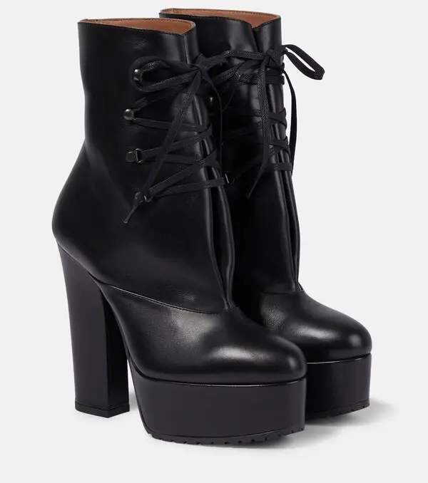 Alaïa Trekk 135 Leather Ankle Boots - Black