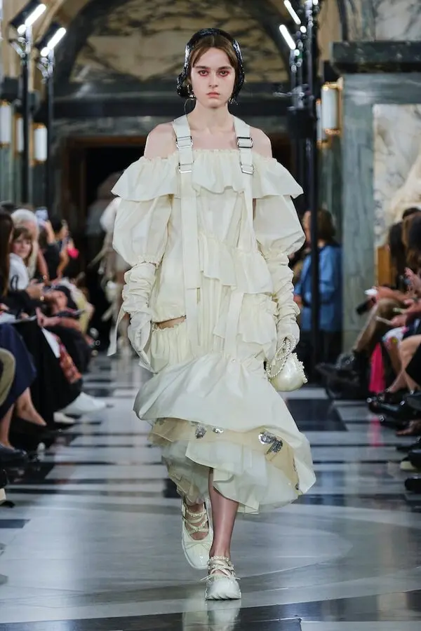 Simone Rocha Low-Trek Ballerina Embroidered Shoes In White