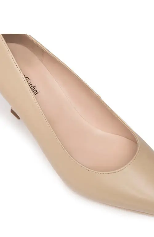 NEROGIARDINI Pointed-toe Leather Pumps