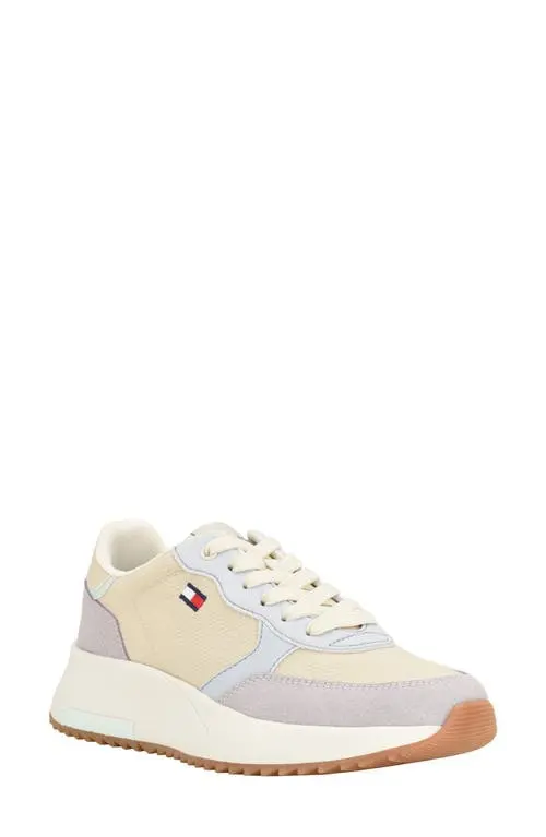 Tommy Hilfiger Zidya Sneaker - Medium Natural 101