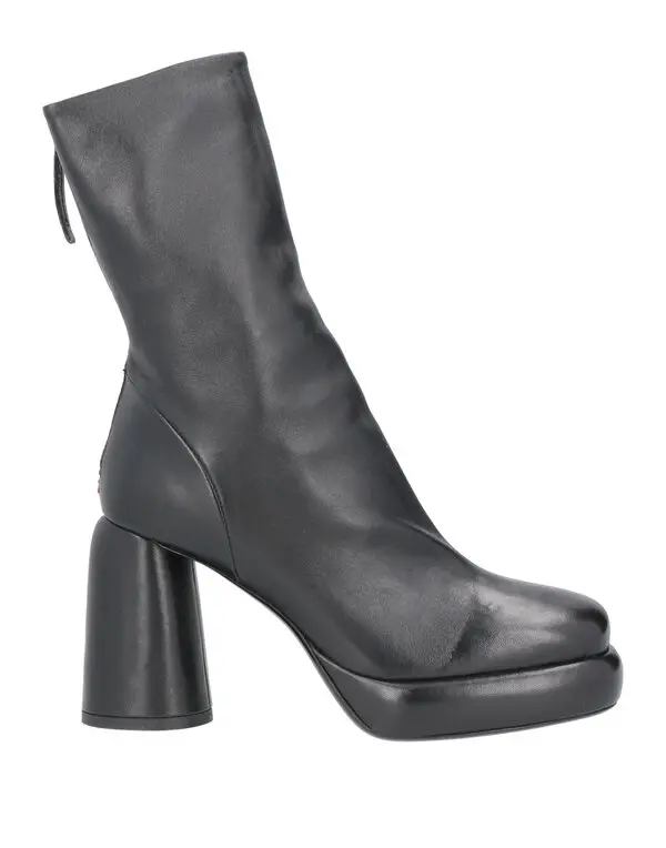 HALMANERA Ankle Boots In Leather - Black