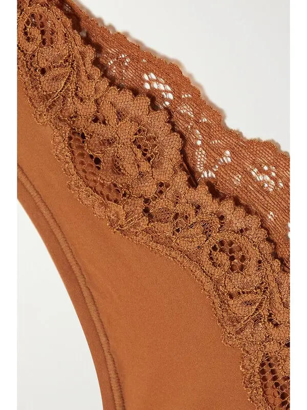 SKIMS Fits Everybody Lace Thong - Brown