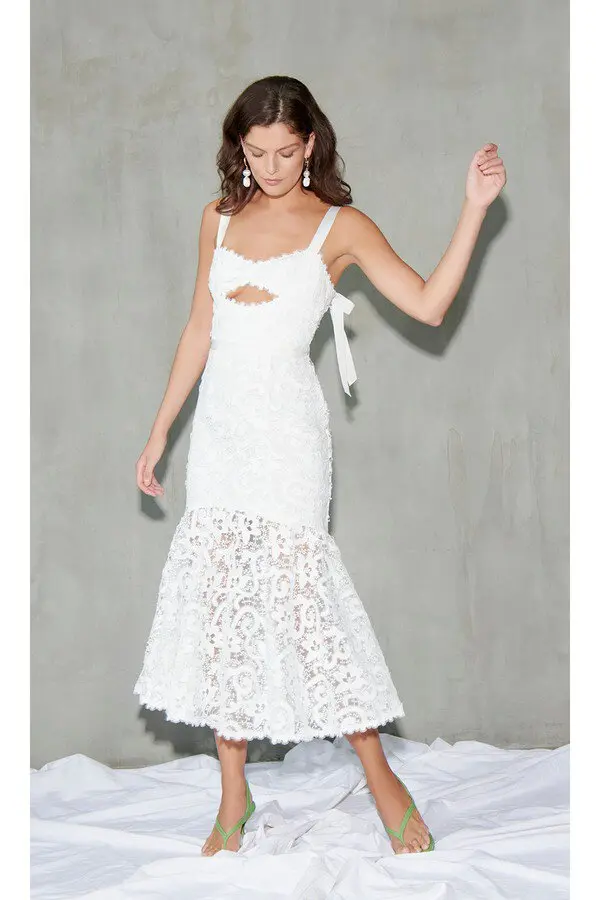 Saylor Lesli Dress In Floral - 40% Off | Editorialist