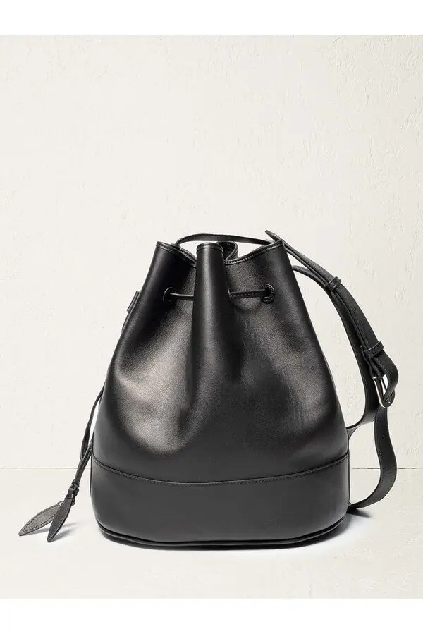 Hunting Season The Extra Large Drawstring In Nappa Leather  display picture 2