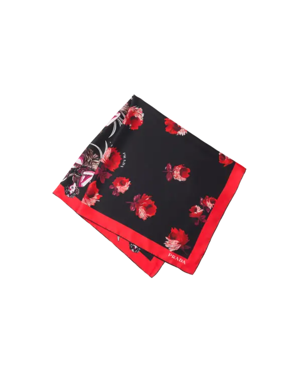 23697565~redblack_0.webp