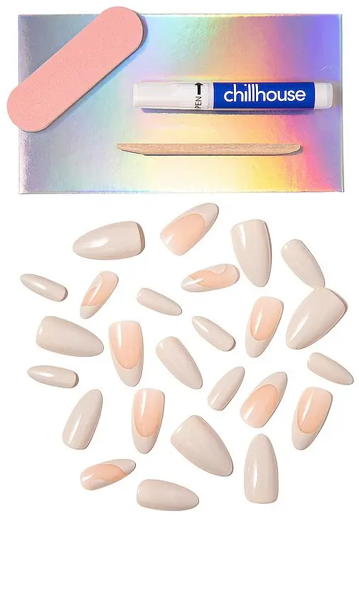CHILLHOUSE Freelance Gig Chill Tips Press-on Nails In Cream