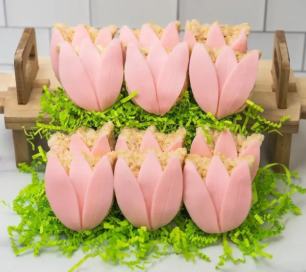 CREATIVE CRISPIES CO. Creative Crispies 12-pc Spring Pink Tulip - One-color