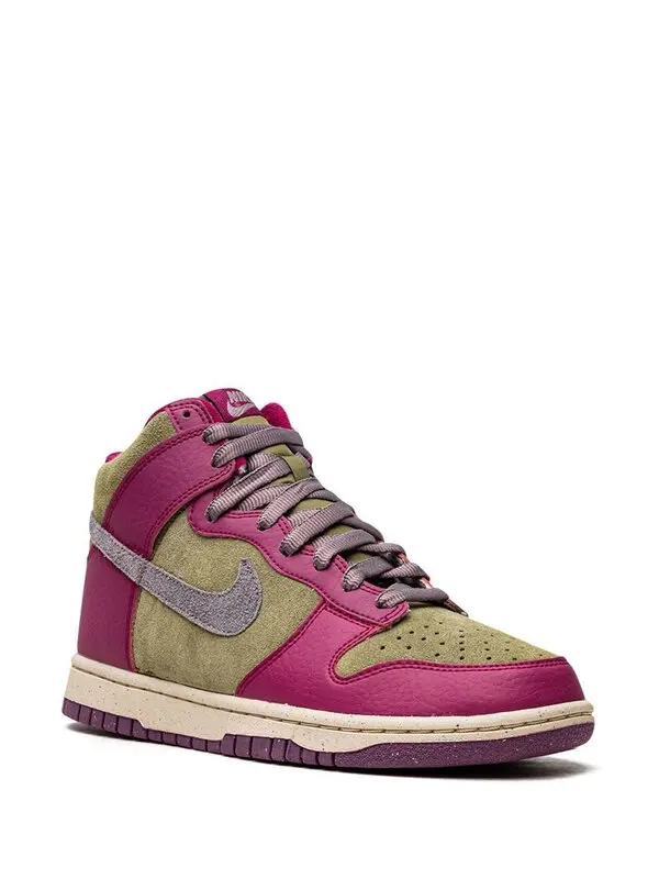 Nike Dunk High Dynamic Berry Sneakers