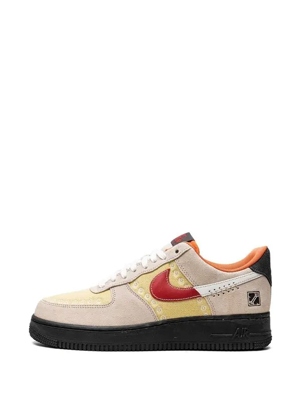 Nike Air Force 1 Low Somos Familia Sneakers