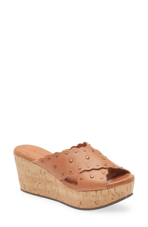 CHOCOLAT BLU Studded Platform Wedge Sandal - Caramel Leather