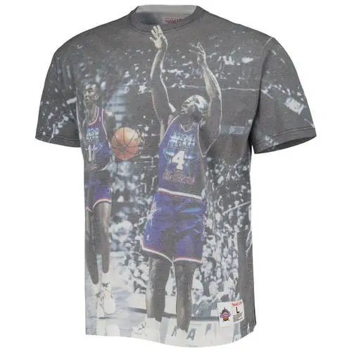 Mitchell & Ness Detroit Pistons Above The Rim Graphic T-shirt