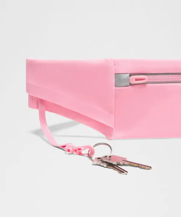 Lululemon Fast And Free Running Belt - Candy Cloud