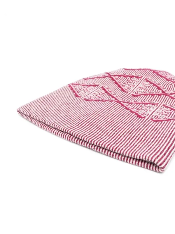 BARRIE Cashmere Monogram Beanie - Pink