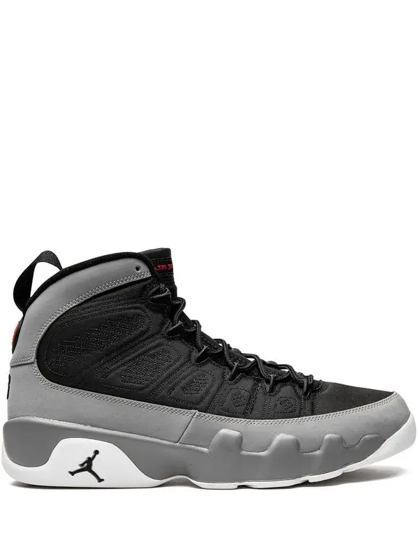 JORDAN Air Retro Particle Grey Sneakers - Black