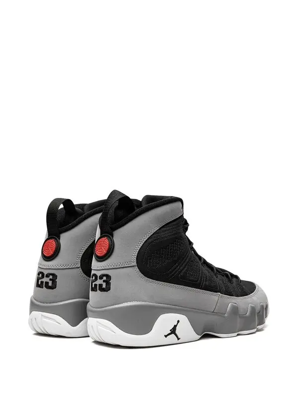 JORDAN Air Retro Particle Grey Sneakers - Black