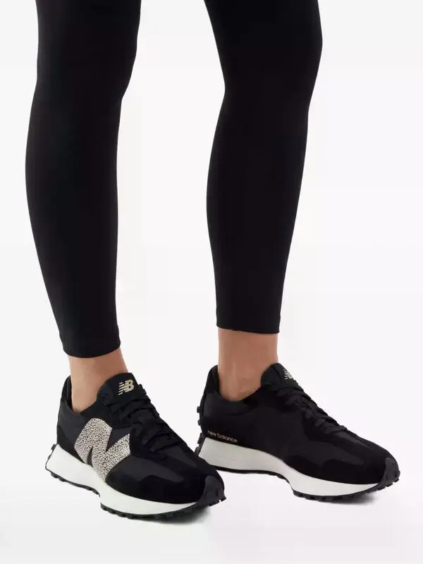 NEW BALANCE 327 Sneakers - Black