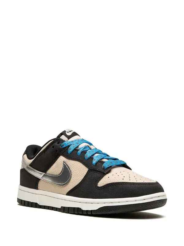 Nike Dunk Low Starry Laces Sneakers