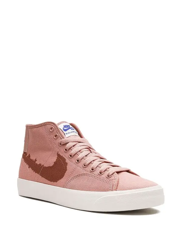 Nike Sb Blazer Court Mid Sneakers