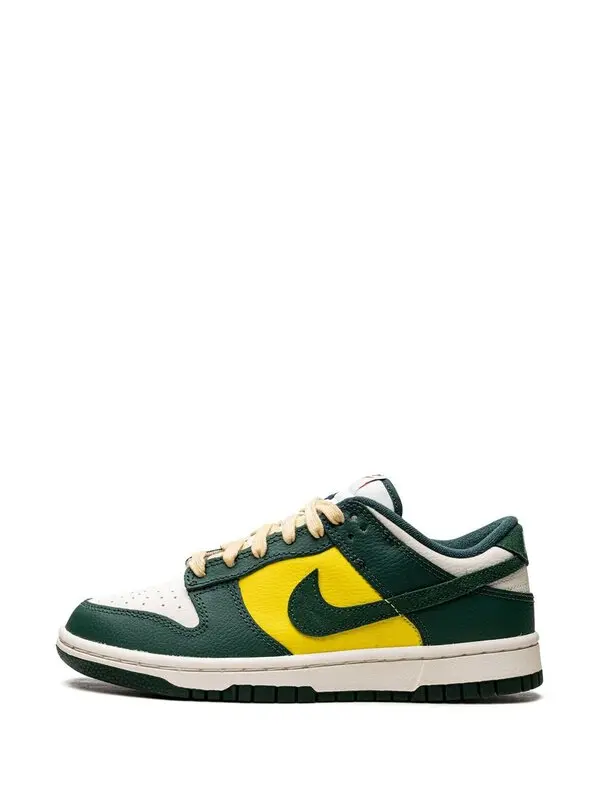 Nike Dunk Low Noble Sneakers