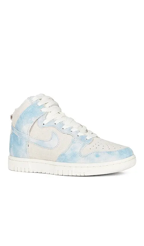 Nike Dunk High Sneaker In Baby Blue