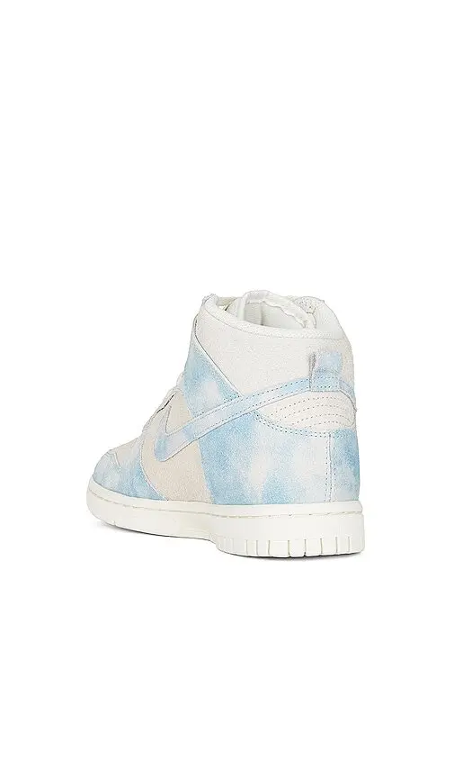 Nike Dunk High Sneaker In Baby Blue