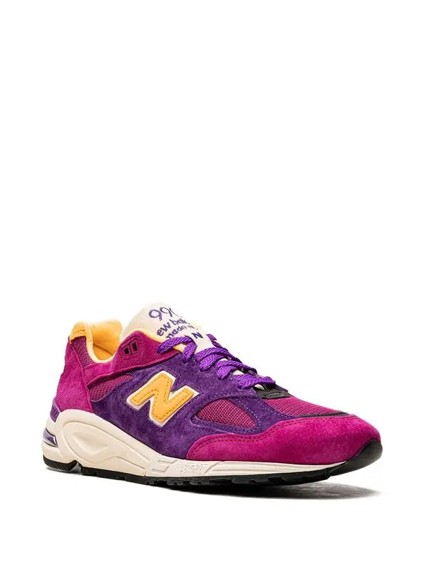 NEW BALANCE 990v2 Sneakers