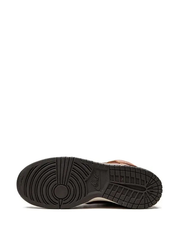 Nike Dunk Hi Premium Sneakers - Brown