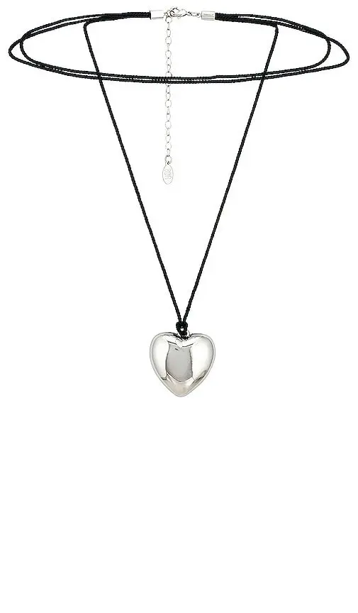 8 Other Reasons Metallic Heart Choker - Silver