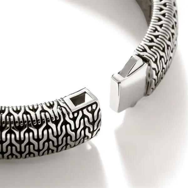 John Hardy Carved Chain Hinged Bangle